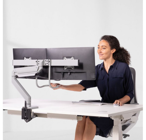 Bras porte-écran double à barre transversale Eppa™ couleur bras Eppa silver